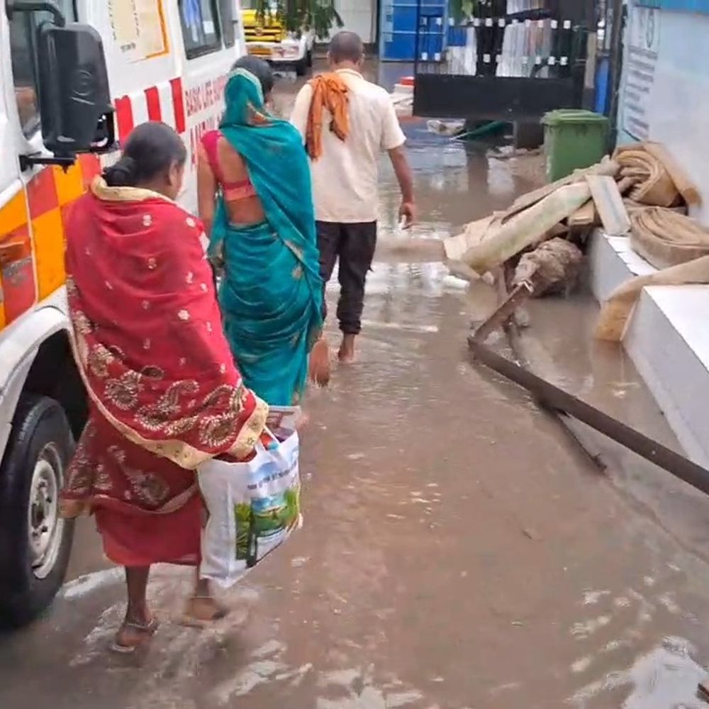 Mohania subdivisional hospital in Kaimur faces infection risks due to ...
