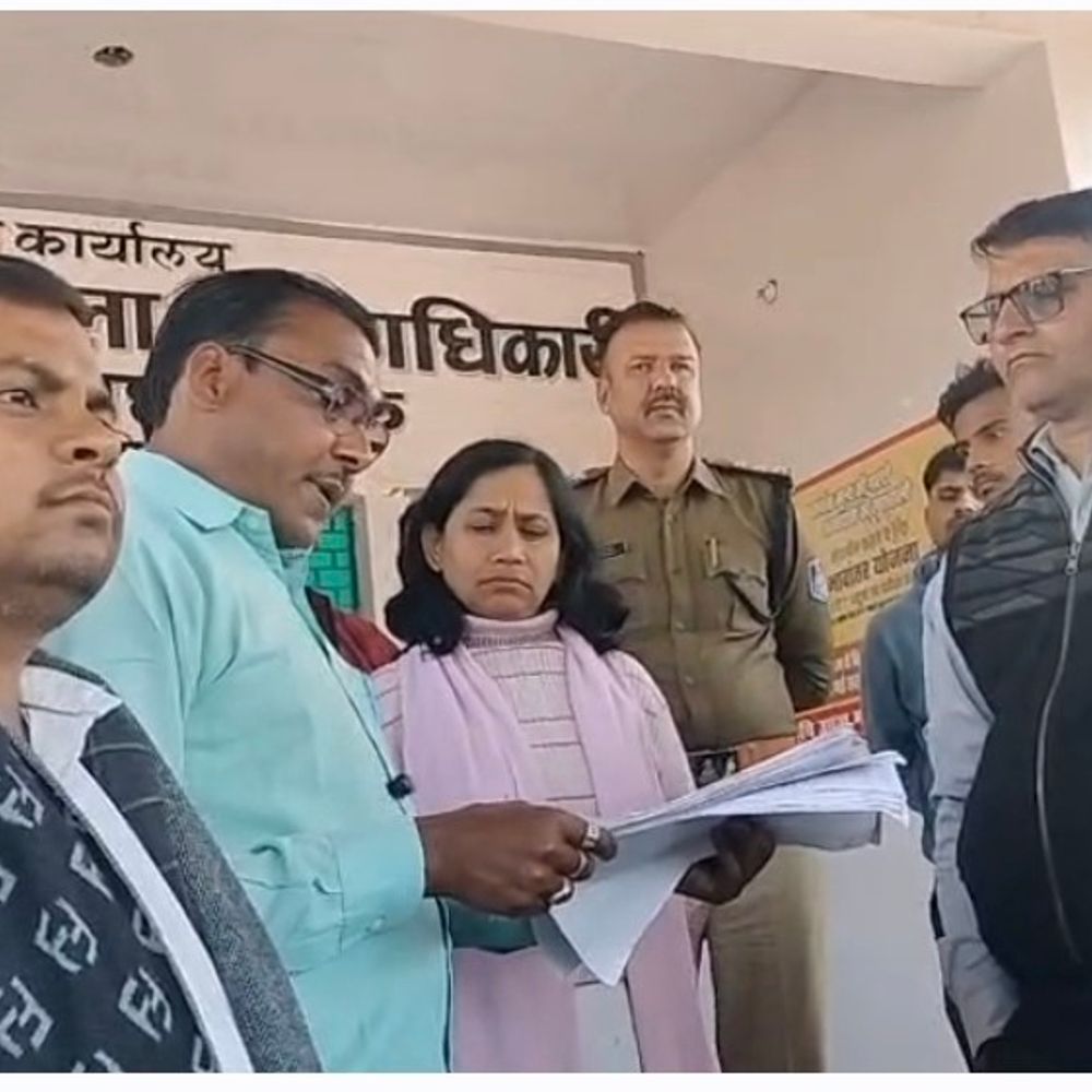 Niwari citizens demand investigation into alleged voter list inclusion ...