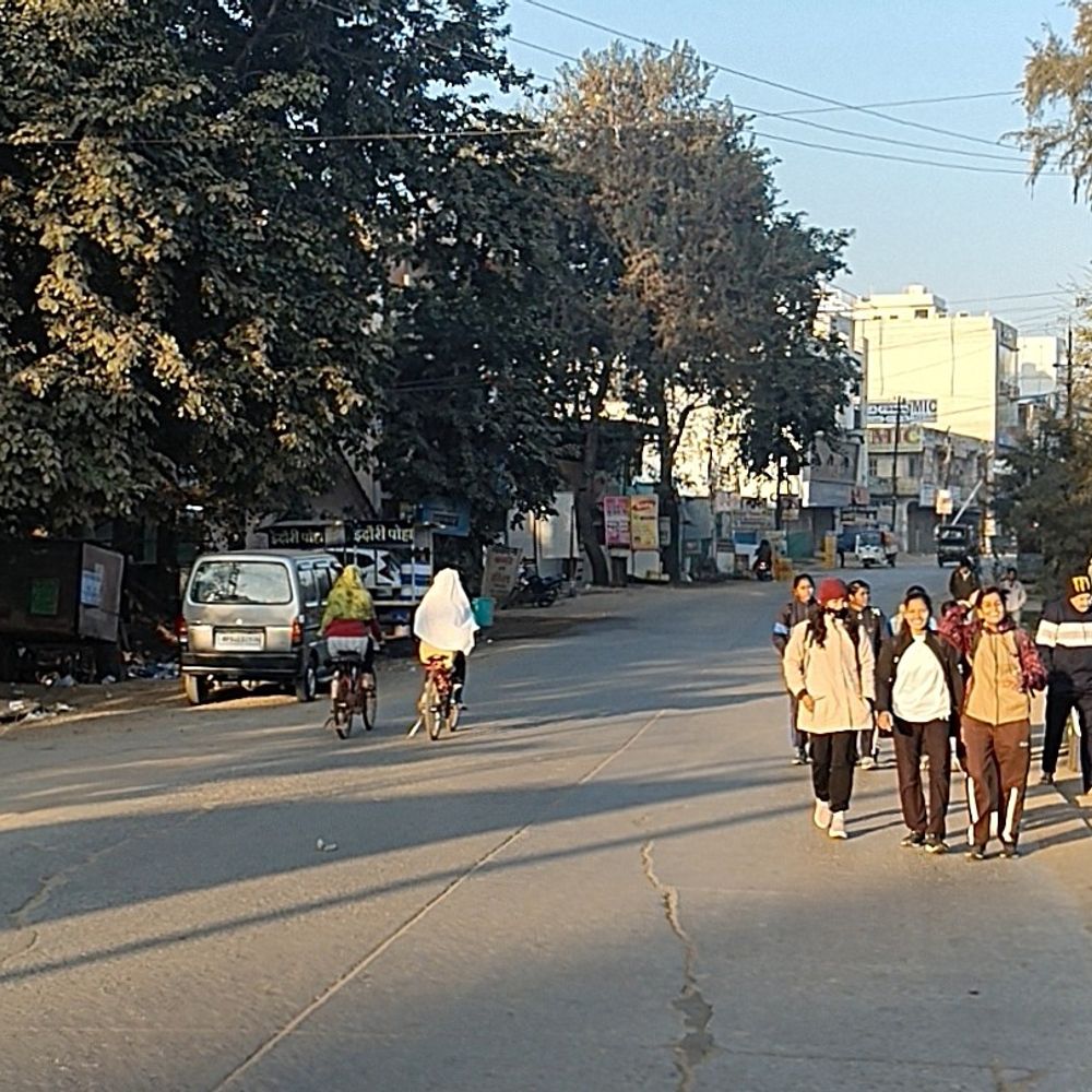 Narmadapuram sees slight temperature rise as cold winds continue | News ...