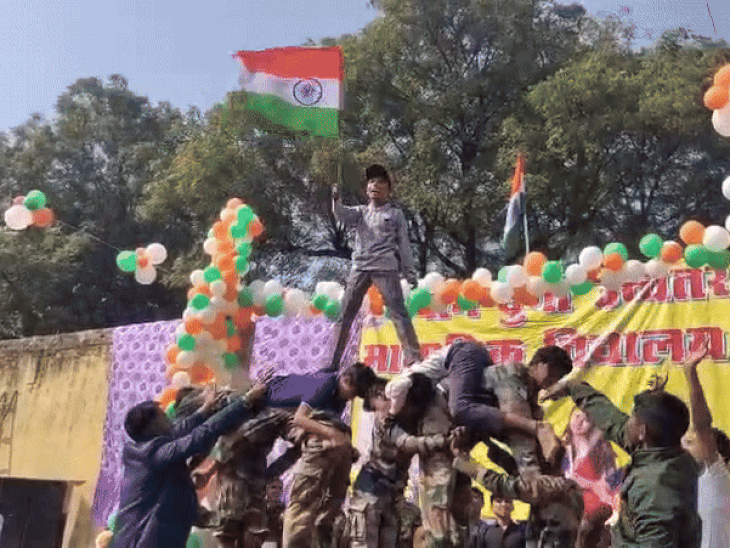 Agra students celebrate Republic Day with patriotic rallies and ...