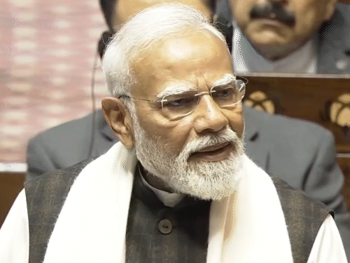 PM Modi on Congresss Modi Teri Kabr Khudegi & Asaram Ashram Bulldozer ...
