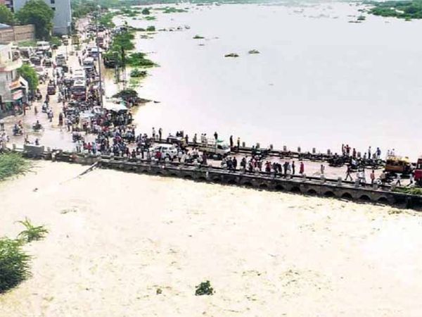 luni river water level cross eight feet in balotra | दो साल बाद ...