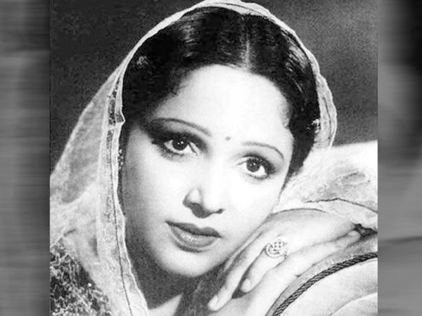 Devika Rani The First Lady Star Of Indian Cinema, Also Known As Dragon ...