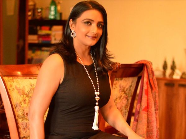 actress shantipriya wants to come back into bollywood | 90ના દાયકાની ...