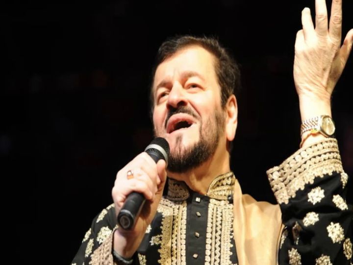 singer nitin mukesh performance in bhopal on 15 august | नितिन मुकेश ...