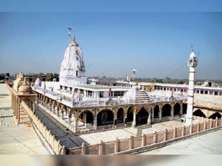 A 15-inch-tall miraculous statue of Chandraprabha God is installed in ...