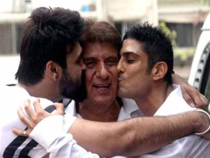 Raj Babbar Celebrates 65th Birhday With Sons Aarya And Prateik ...