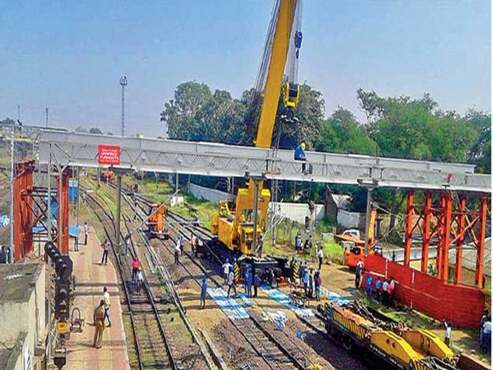 7 hours mega block in manmad railway junction | मनमाडला रेल्वेचा 7 तास ...