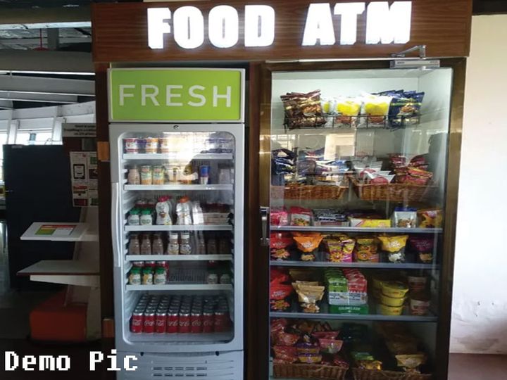 The country's first food 'ATM' in Aurangabad | मशीनमध्ये पैसे टाका, ४८ ...