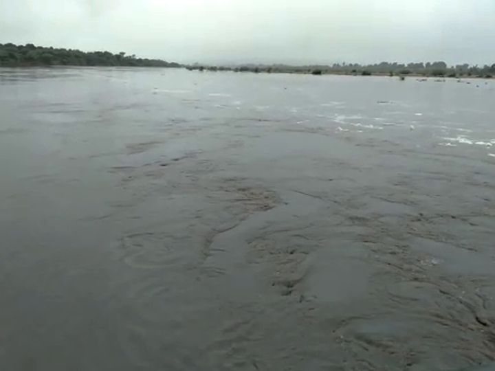 new water arrive into banas river in banaskantha in effect of heavy ...