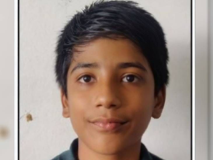 8th class student dies after falling during race in Indore