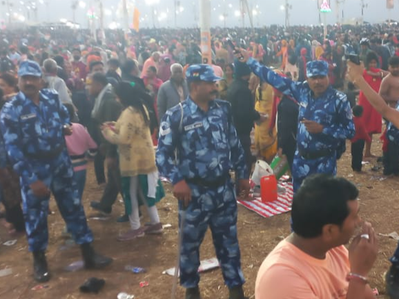 CRPF jawans ensure devotees' safety at Mahakumbh Mela; Actively engaged ...