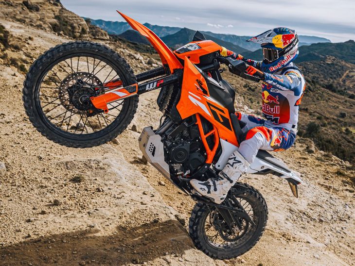 Bajaj Auto to invest ₹1,362 crore KTM brand; Austrian bikemaker $3 ...