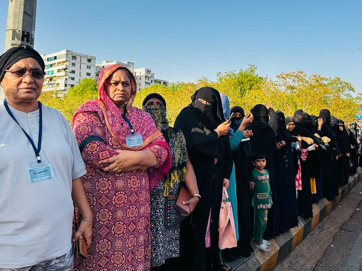 Muslim Protection Committee protests against Waqf and UCC in Ahmedabad ...