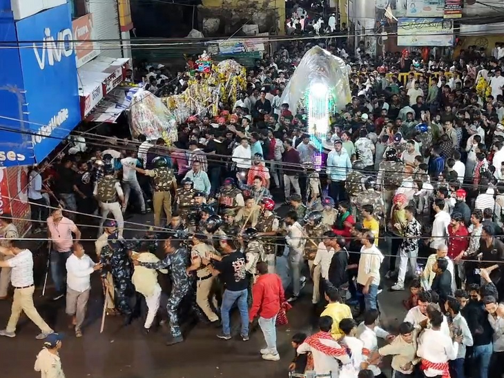 Clashes during Muharram processions in Shajapur and Ujjain;Dispute over ...