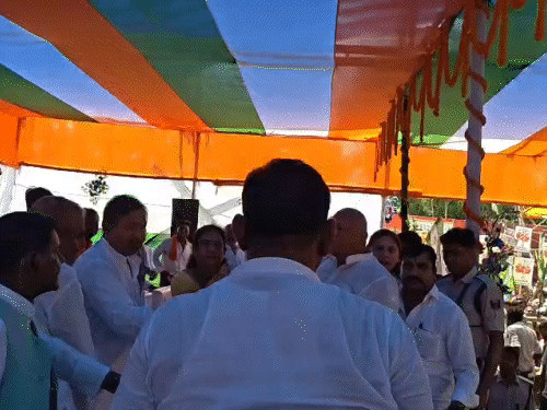 Clash between JDU and LJP (R) workers | Ruckus at NDA meet in ...