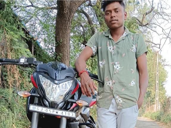 Surat Teen Dies After Drinking Toddy in Ichhapor Locals Raid Illegal ...
