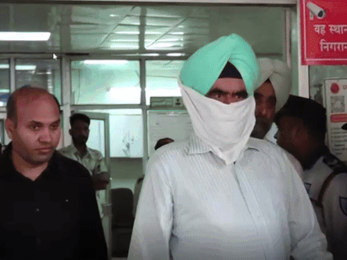 CBI raid at Punjab DIG Bhullar’s house ends after 21-hours: ₹7 cr seized, 3 note-counting ...