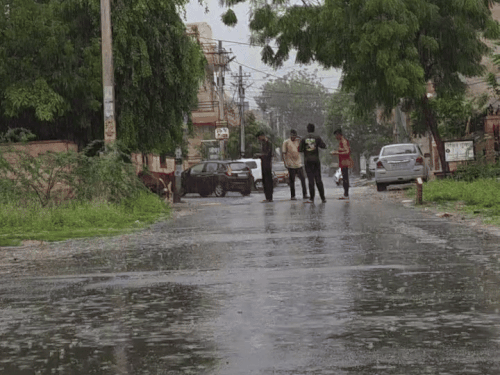 Twin cyclones alter Rajasthan weather; Rain hits Kota, Udaipur and ...
