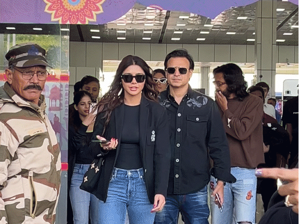 Masti-4's star cast in Jaipur for film promotion ; Vivek Oberoi, Aftab ...