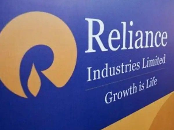 Reliance Industries denies reports of Russian oil shipment to Jamnagar ...