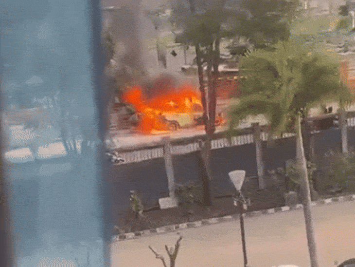 Car Catches Fire Near Indore IT Park; 5 Escape Blaze