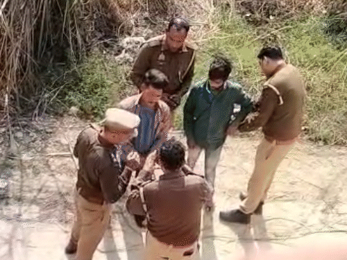 Aligarh Police Plant Weapons Video Controversy | Fake Arrest Staged