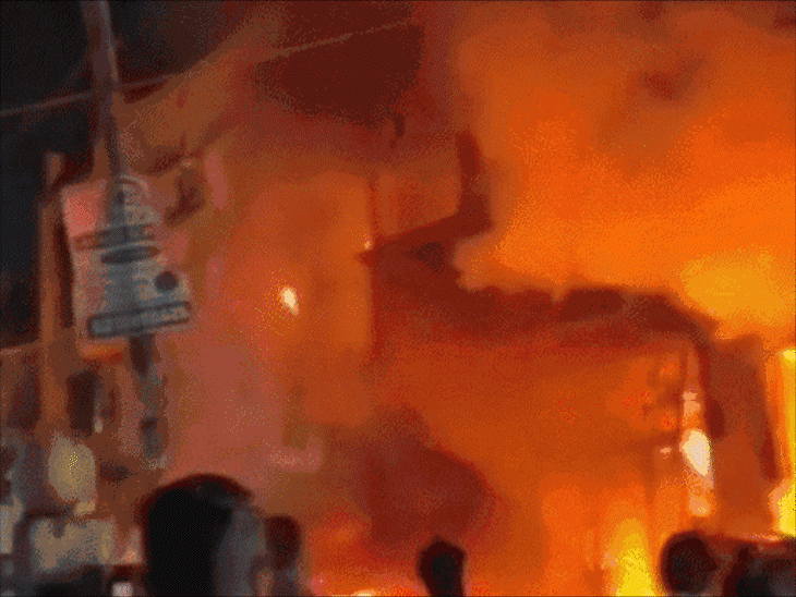 Indore Rajwada Fire: 5 Dead as Blaze Spreads from Car to House