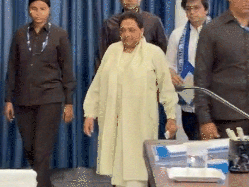 Mayawati Warns Party Workers | Lucknow Rally | Counter Opponents