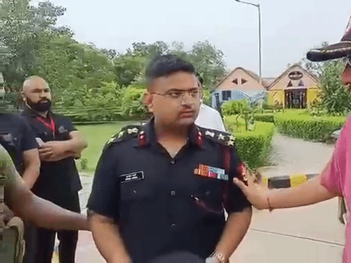 Fake Brigadier Busted in UP | Shahjahanpur NSG Commandos Arrested