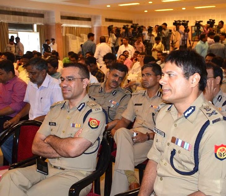 Uttar Pradesh police to launch Dial 100 project all over the State | UP ...