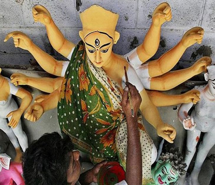 soil for statue of maa durga from sonagachi | सेक्स वर्कर्स के गांव की ...