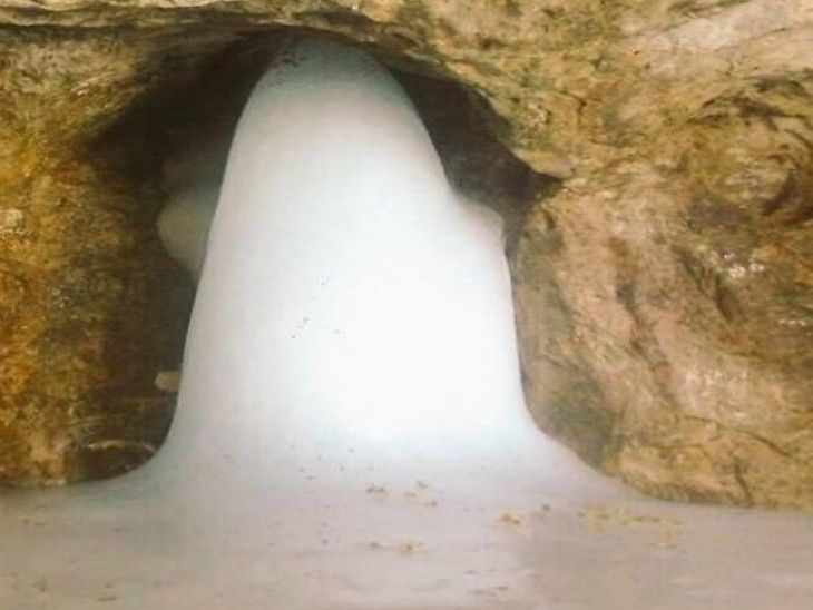 Baba Barfani\'s grand appearance will be made from 50 blocks of snow ...