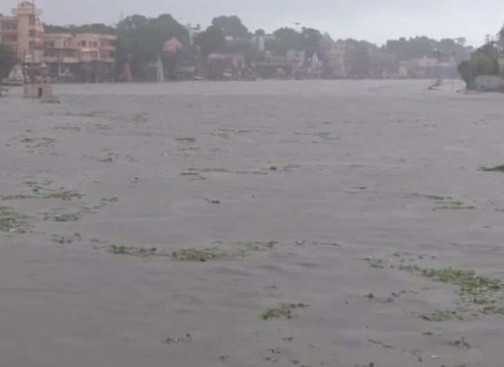 MP Rain News Today, Ujjain Weather Update: Ujjain Ramghat Ghat Temples ...