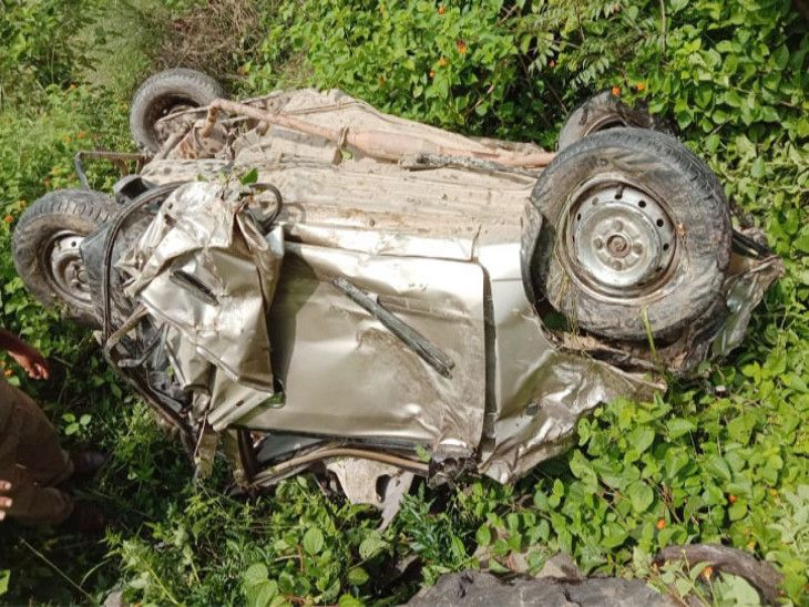 Unbalanced car fell into 400 meter deep gorge, two dead, two injured ...