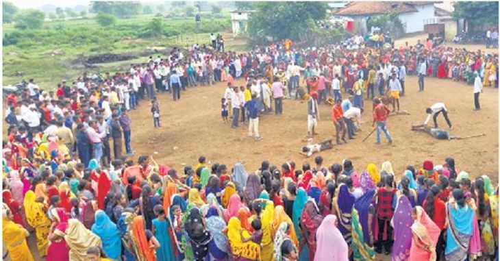 Uparvah News - chhattisgarh news matar festival celebrated by feeding ...