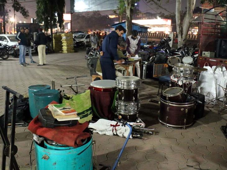 BJP general secretary protests against jailing of artists caught in ...