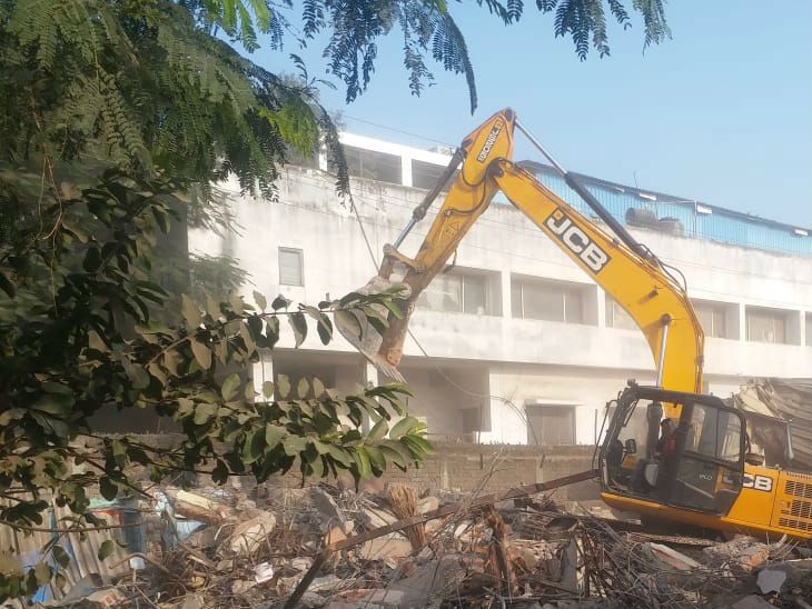 Corporation demolishes Jeetu Soni's brother's factory