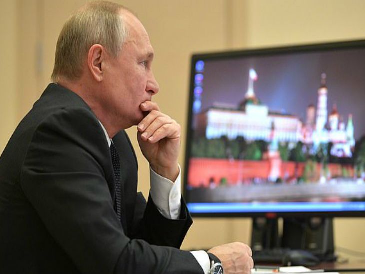 President Putin still uses Windows XP, it was discontinued in 2014 ...