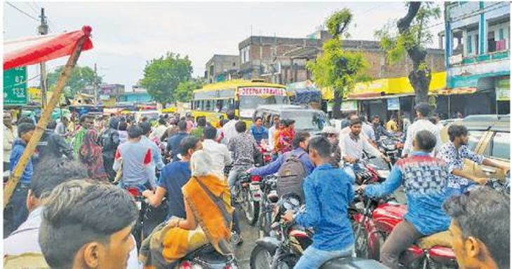 Silwani News - mp news vehicle drivers are not aware of the traffic ...