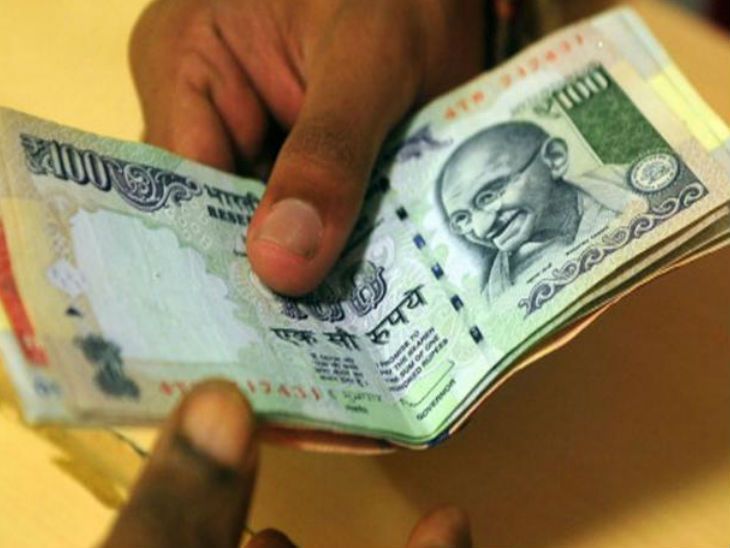 Chhattisgarh civic election: Video of BJP candidate giving money to ...