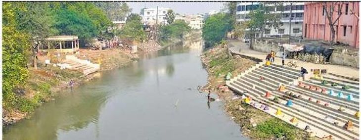 Siwan News - earlier the daha river was full throughout the years now ...