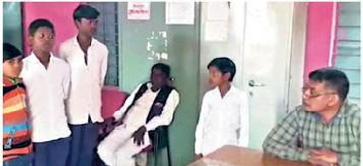 Petlawad News - mp news byo arrives at mathm hostel to investigate ...