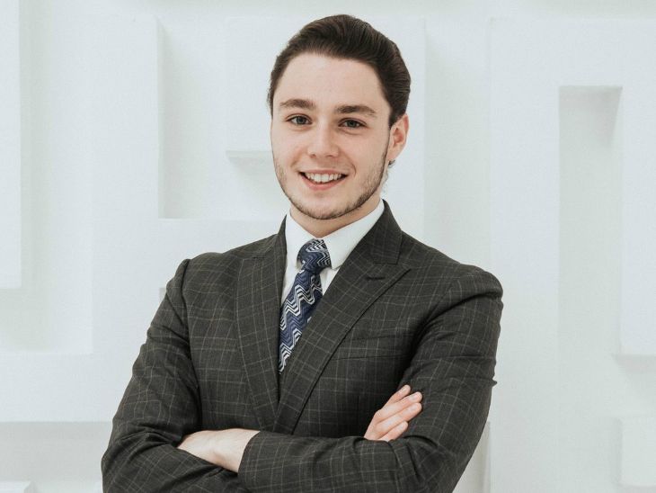 Alexander Fridman Son of Russian Billionaire Is Renting a $500-a-Month ...