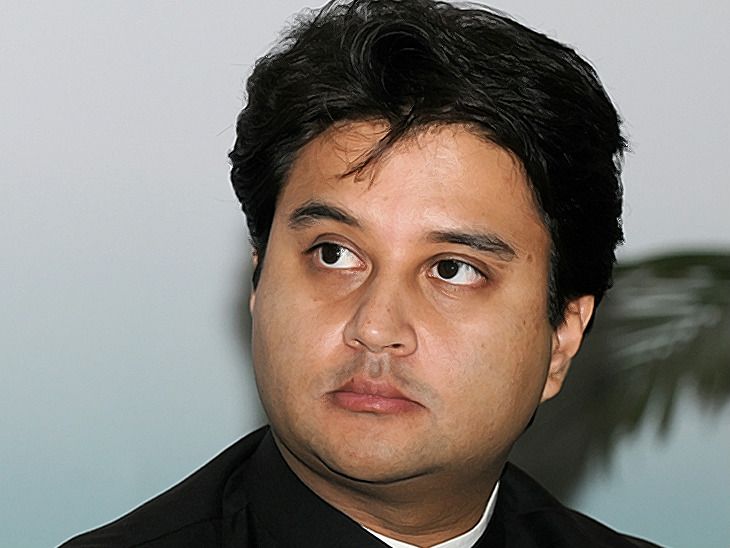 Scindia's close Ankur Modi removed, Rajiv Sharma becomes Additional ...