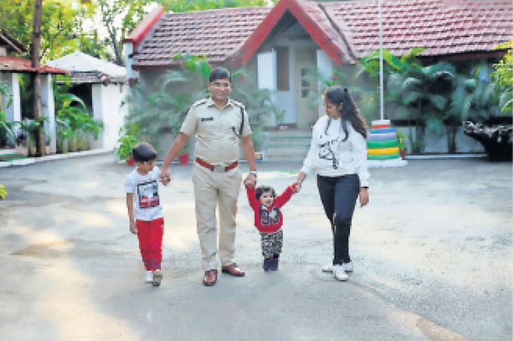 40 days later, SP held hands of innocent sons, ASP will meet family ...