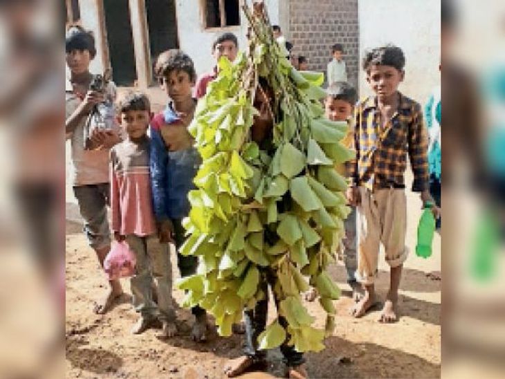 The well-bawdi bomb should be filled with Eti Barkha Rani de ...