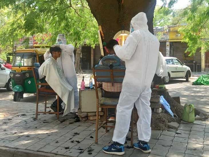 Salons running under the tree are now cutting after wearing PPE kits ...