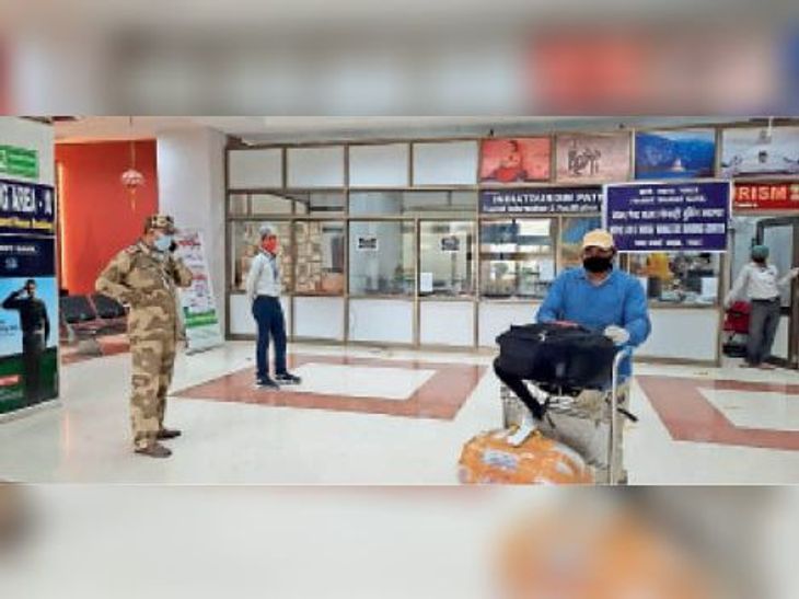 149 immigrant Bihari workers from Gaya to Kuwait on special flight ...