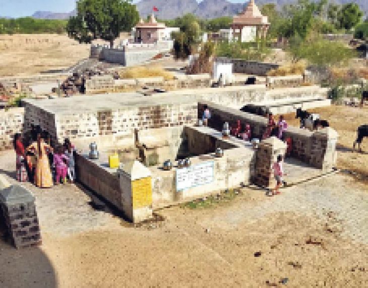 Water level in the tubewell of small hingle falls, water crisis in Kuship since one month | जल ...